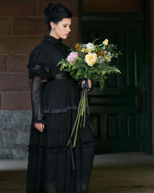 Renaissance Fair Gothic Fantasy Brocade Dress Ball Gown Punk Theatrical ...